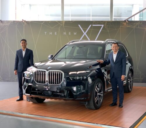 BMW Astra Hadirkan The New X7 dan 320i Sport Pertama di Jatim - Bisnis ...